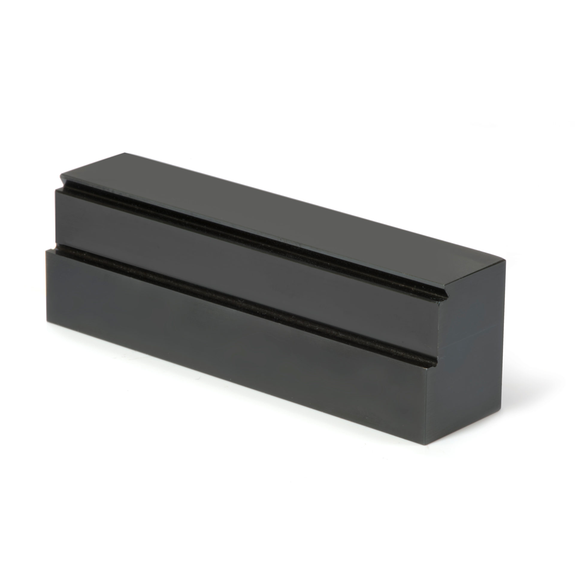 Vise Jaws and Jaw Plates | Parts & Accessories | Kurt Workholding