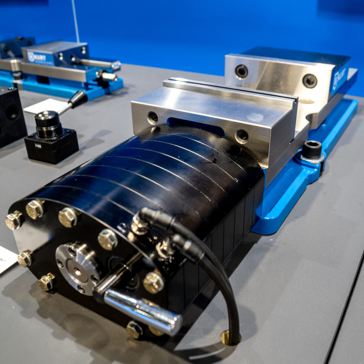 Kurt DX6A Pneumatic Reverse Vise - DX6AR - Kurt Workholding